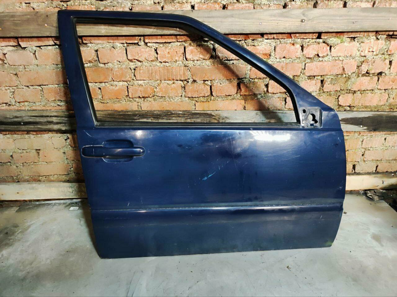 Дверь передняя правая Volvo V70 (1996 - 2000)