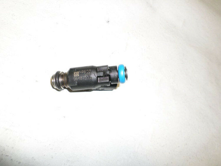 Форсунка топливная 96487553 Шевроле Авео 1,4-1,6л 16V для моторов F14-16D3, L2W, LXT, L14, L91