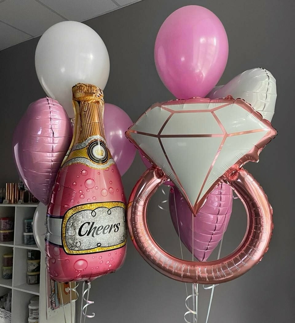 Красивые шарики на девичник с кольцом и шампанским