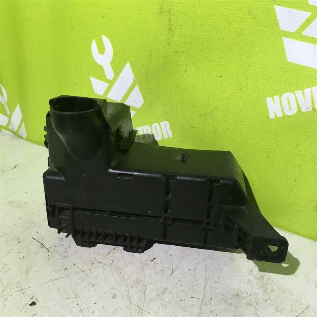 Корпус блока предохранителей Nissan Teana J31 03-08