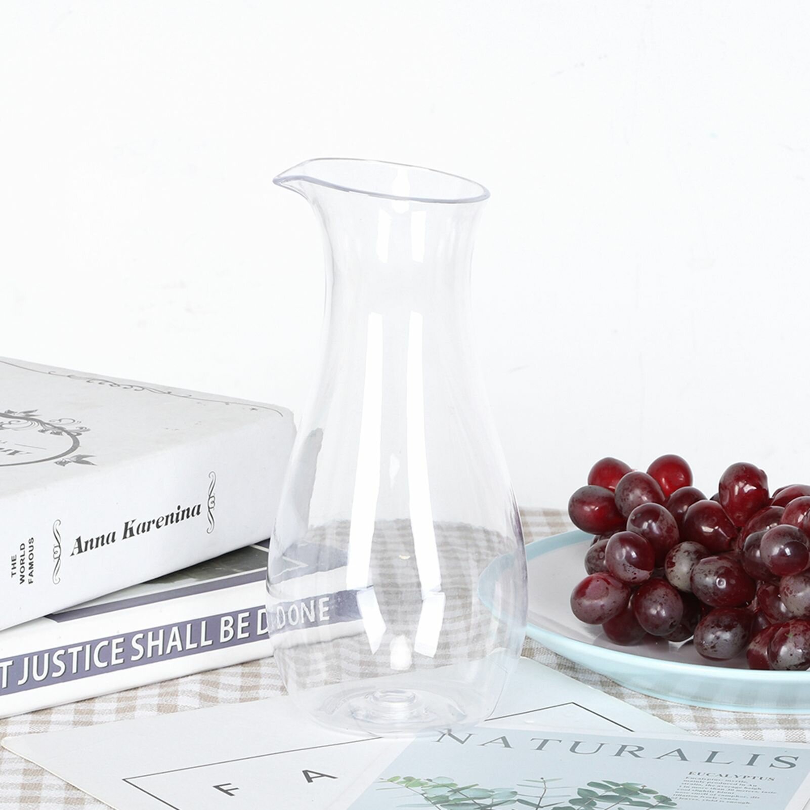 Акриллический прозрачный контейнер для напитков: бутылка, водяной кувшин, винный чайник, карафа для бара и дома. Объем 700cc, 1100cc, 1450cc. Материал акрилл, цвет прозрачный.