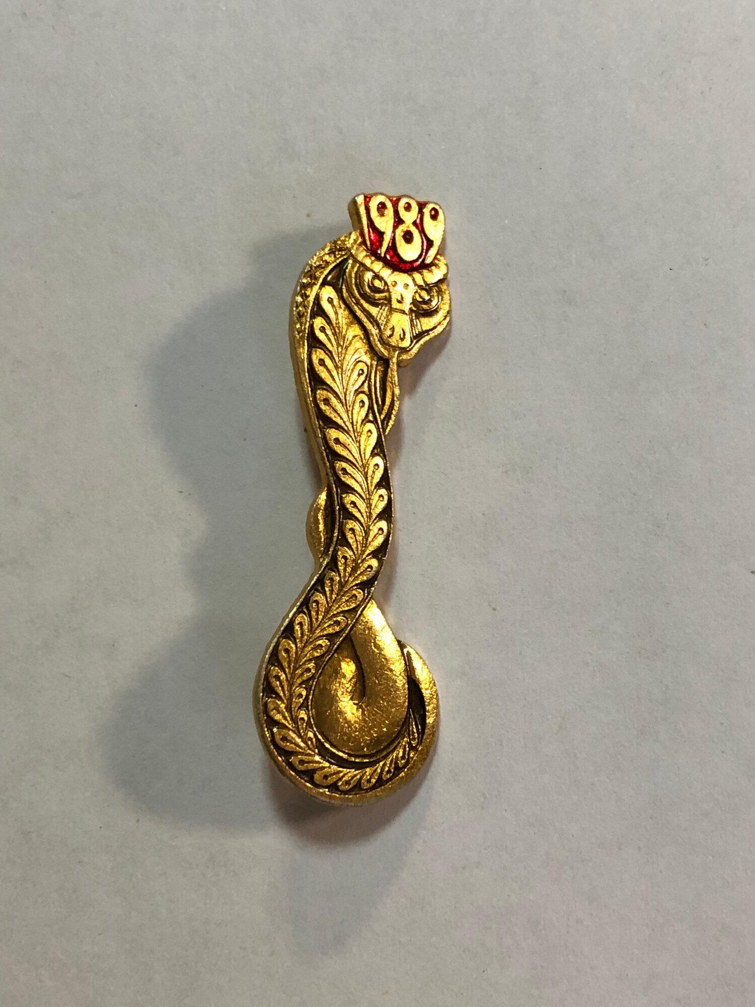 Значок-брошь СССР «Змея» 1989