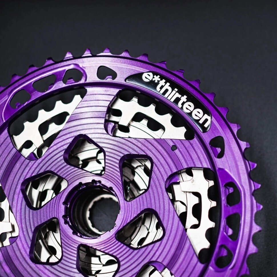 Кассета E Thirteen Helix Race Cassette 9-50t 12-speed Eggplant (FW2HRA-104)