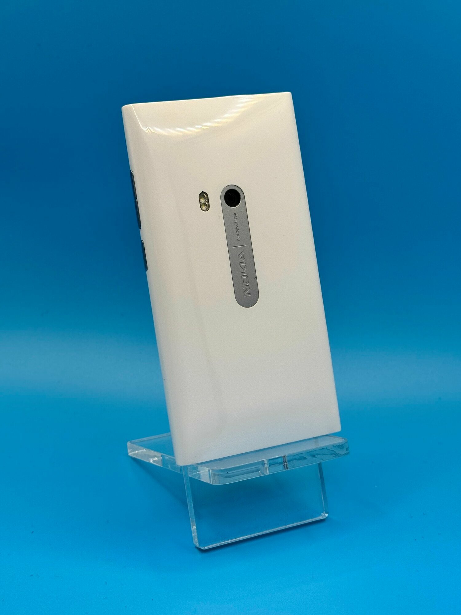 Смартфон Nokia N9 — фото 1