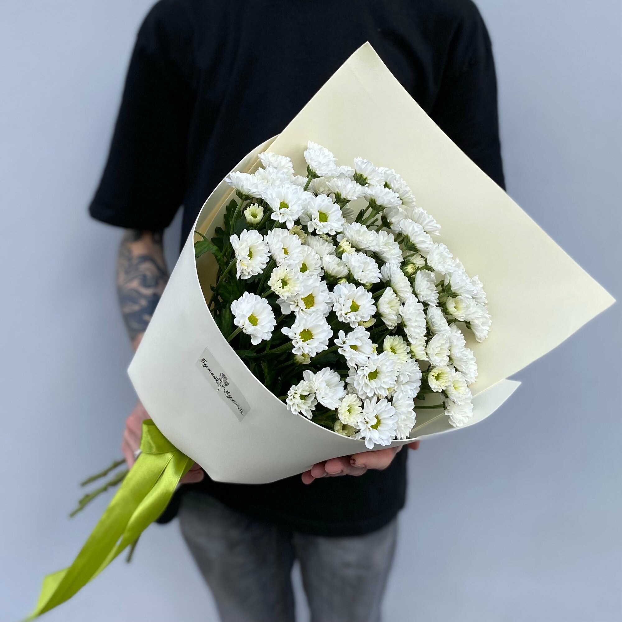 Букет цветов "Поле" из 9 белых хризантем сантини , Букет-Мукет