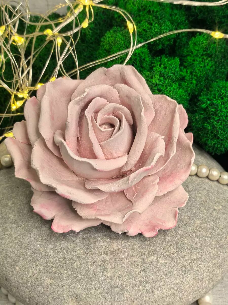 Декоративный аромакамень ароматизатор из гипса роза