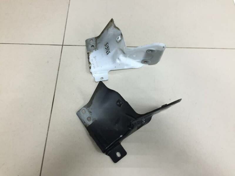 Кронштейн крепления крыла Skoda Rapid 2019 кат.номер: 60U821142