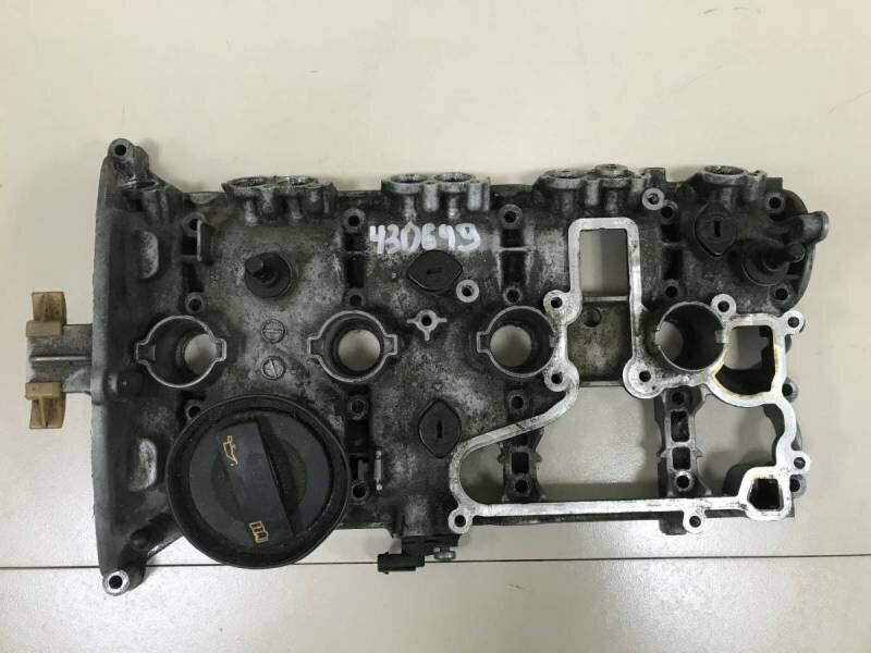 Крышка головки блока клапанная Audi Q5 8R 2008-2017 кат.номер: 06H103475H