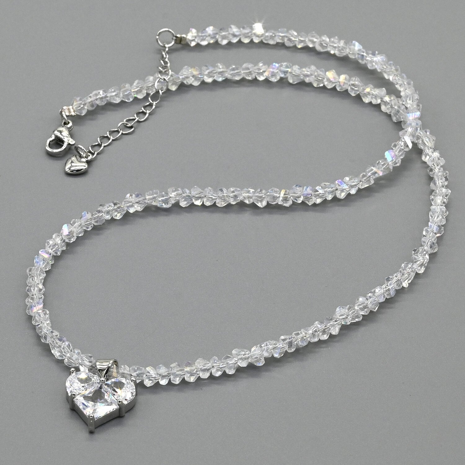 Бусы, циркон