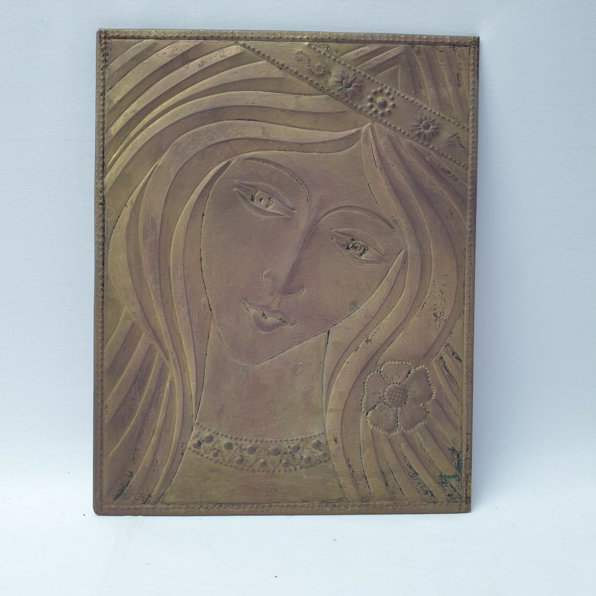 Винтажная чеканка 23х28 см, Русская девушка, пятна. СССР