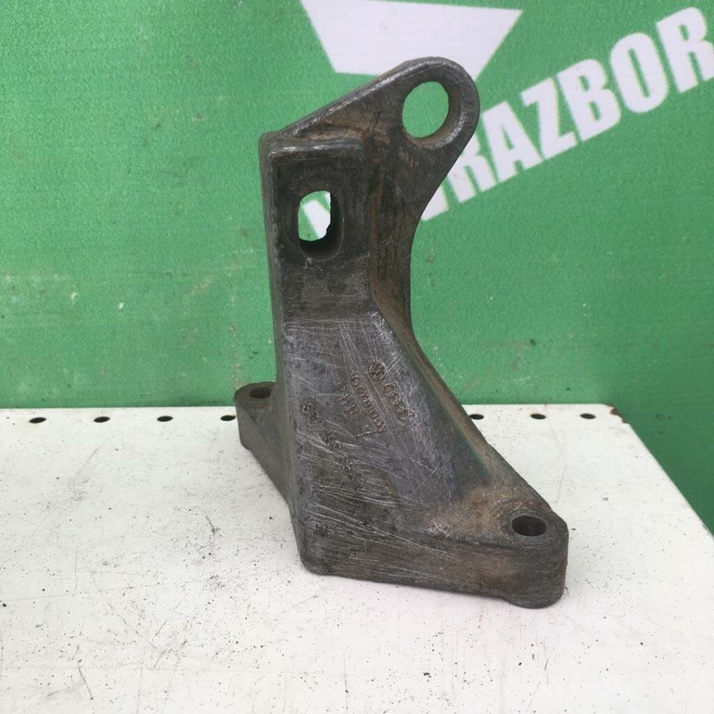 Кронштейн КПП VW Passat B3 1988-1993