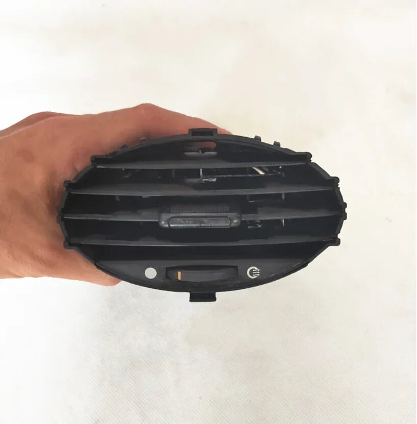 Оригинальный разборный Подержанный передний центральный воздуховод для приборной панели вентиляционное отверстие для кондиционера вентиляционное отверстие для Ford FOCUS MK2 2007-2012 no ring