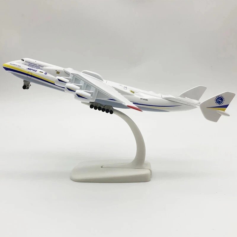 Масштабная модель самолета Ан-225 «Мрия» 1:400 металлическая 20см