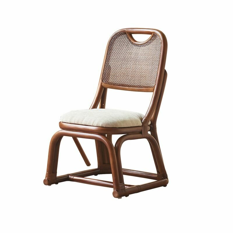 Комплект из кресла и письменного стола из плетеного ротанга