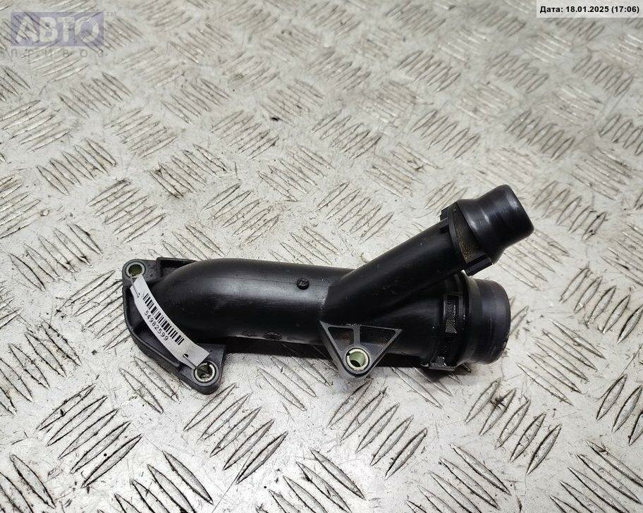 Фланец (тройник) системы охлаждения BMW 3 E46 (1998-2006)