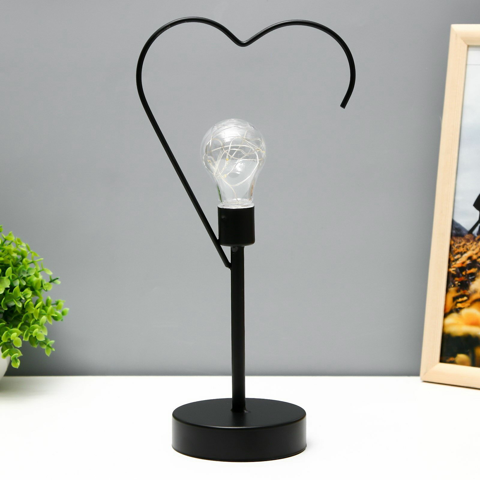 Фигура световая "Сердце", LED - ночник, от батареек 3xААА, чёрный, 11x16.5x36.4 см