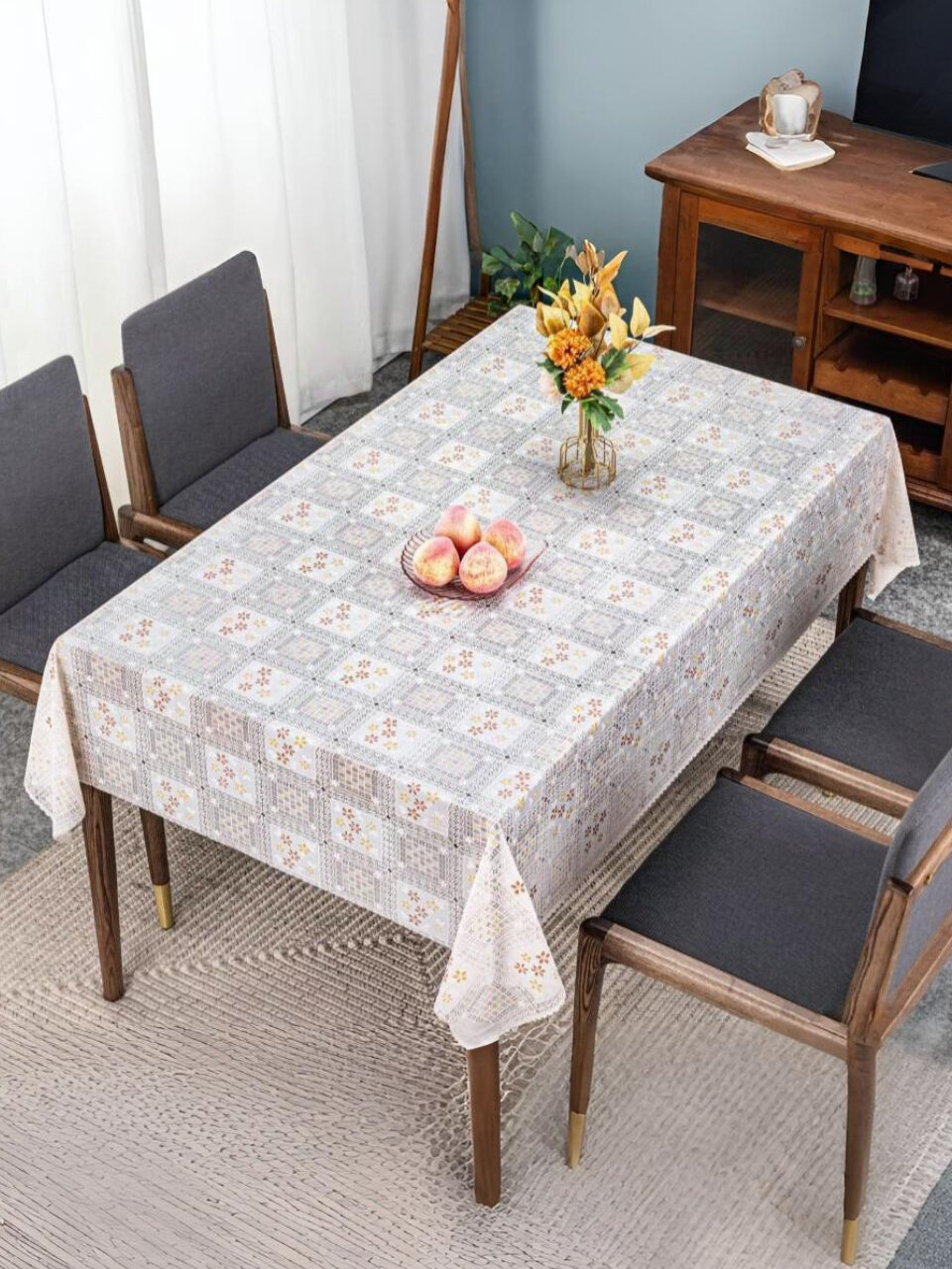 Клеенка Silvano LA-0601F, ПВХ, 1.37х20 м, рулон, серый, цветочный дизайн