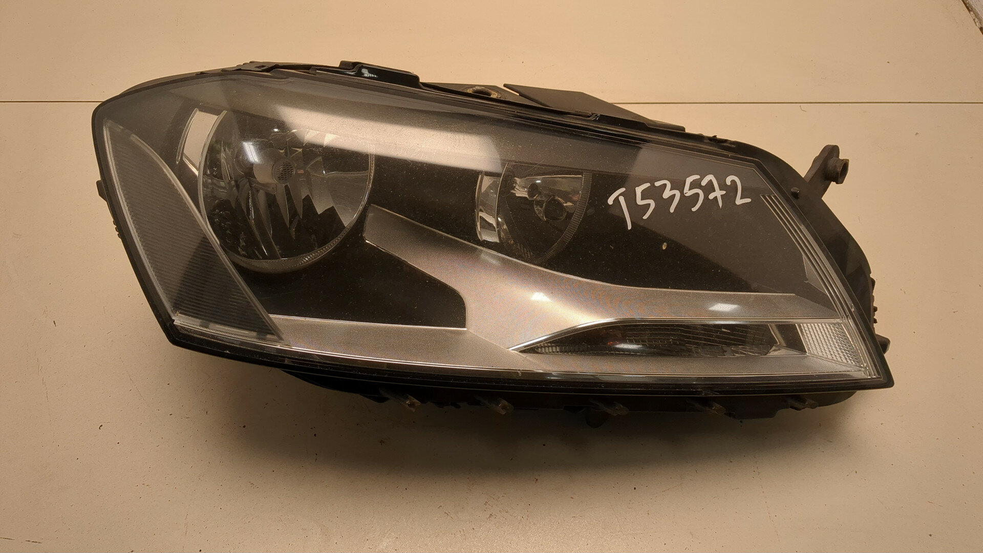 Фара (передняя) правая Volkswagen Passat 7 Европа Б/У
