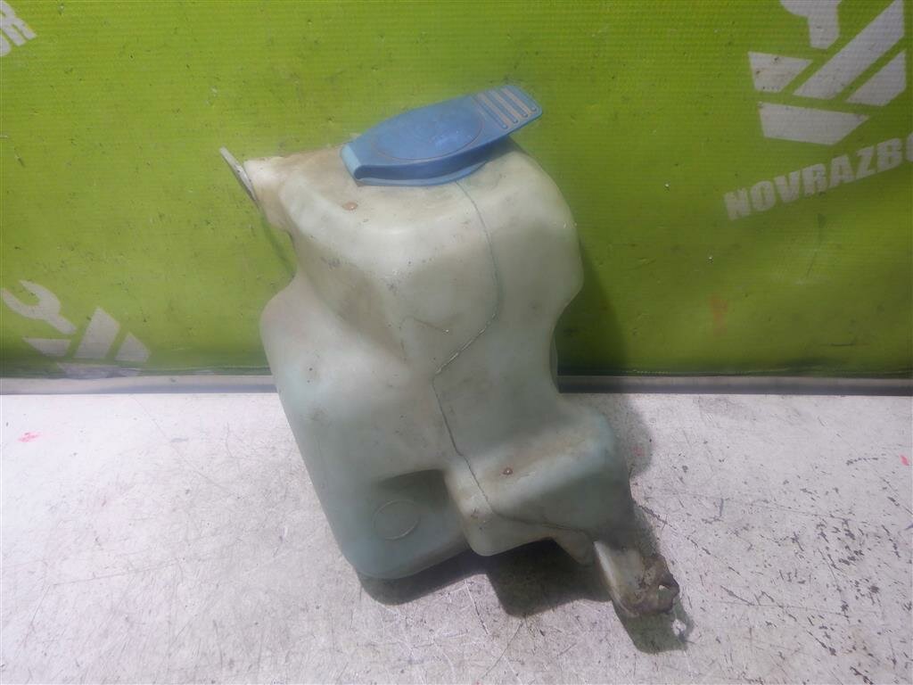 Бачок омывателя лобового стекла VW Golf 4 Bora 97-05