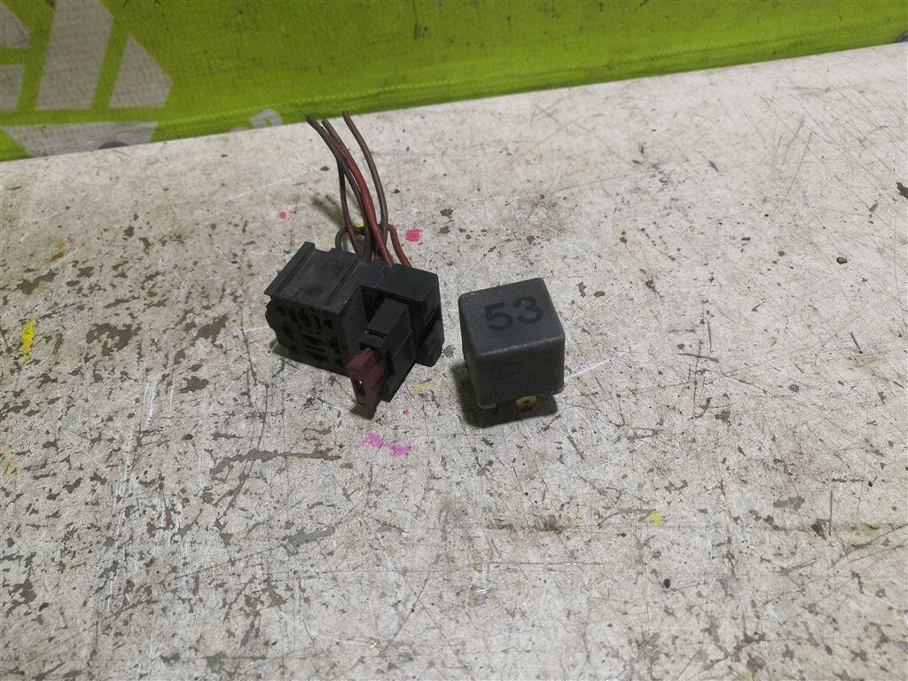 Реле VW Passat B3 1988-1993