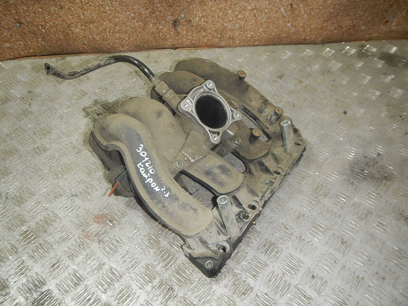 Б/У Коллектор впускной, SsangYong (Сангйонг)-KYRON (05-) SSANGYONG KYRON (05-) 2.3л G23D Без повреждений. 301210 SSANG YO...