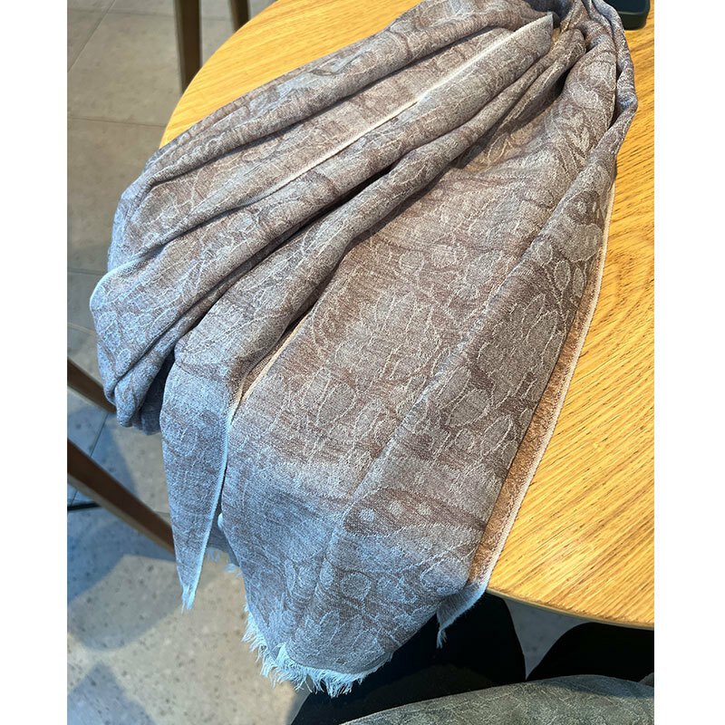 Шарф для женщин