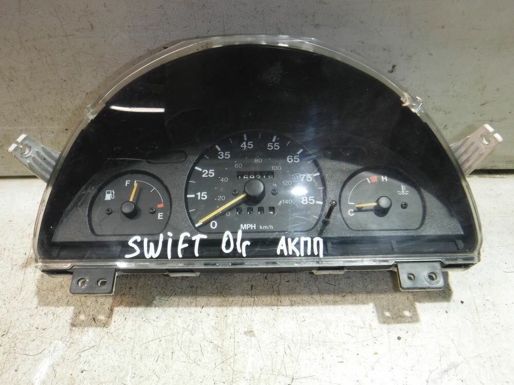 Панель приборов Suzuki Swift II