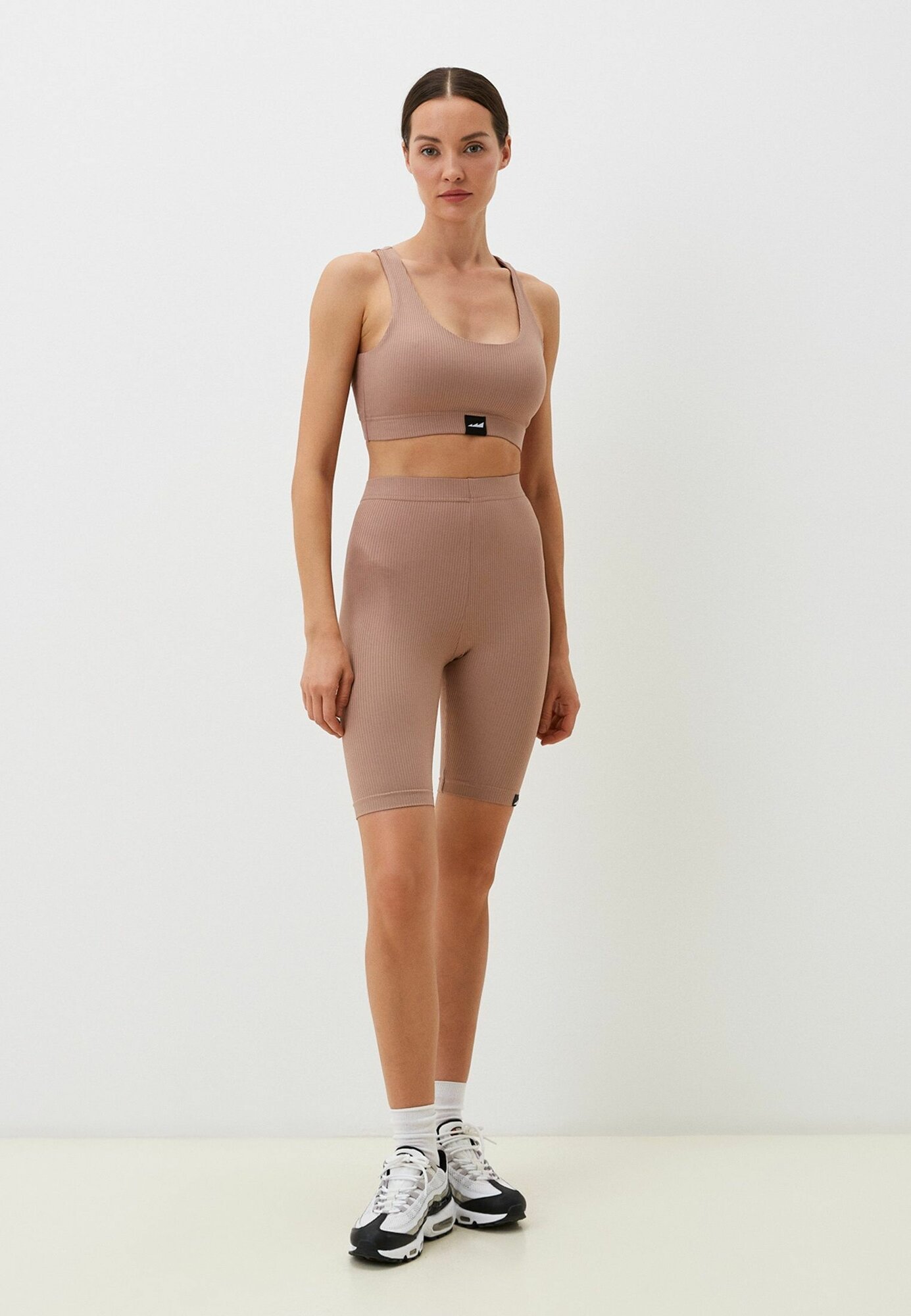 Топ спортивный