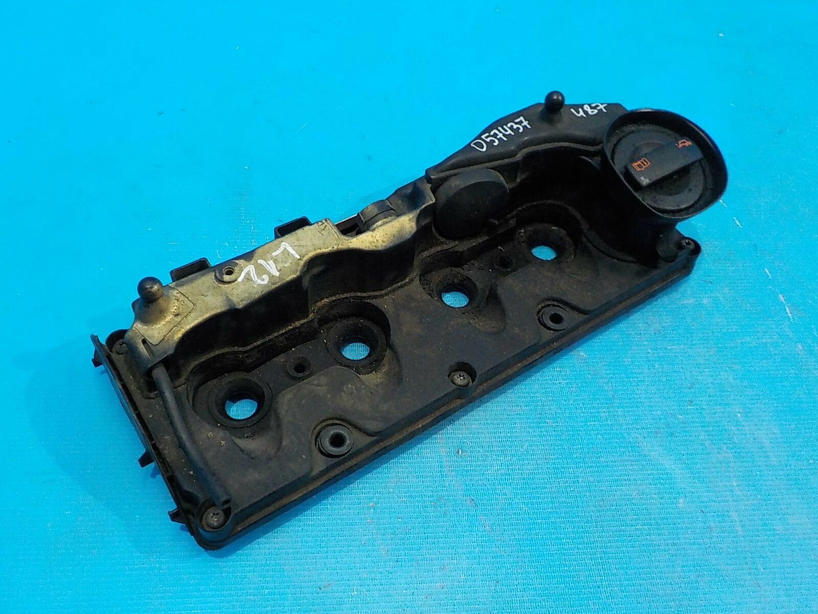 Клапанная крышка ГБЦ VOLKSWAGEN Passat B7 2011-2015 03L103469R - Б/У