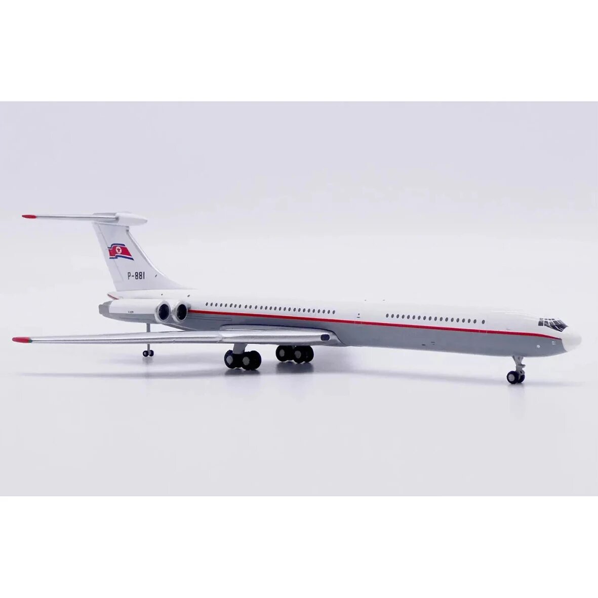 Модель самолета Il-62M P-881 GSF 1/400 металлическая