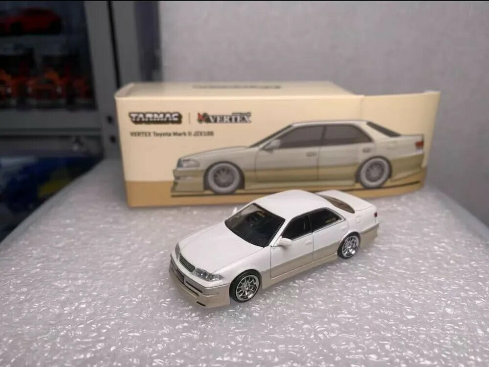 Tarmac Works 1:64 Toyota Chaser Vertex Mark II JZX100 Gold/White Модель автомобильного сплава