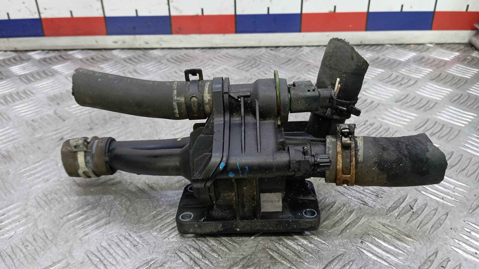 Корпус термостата дизельный PEUGEOT 3008 1, Номер 9670253780