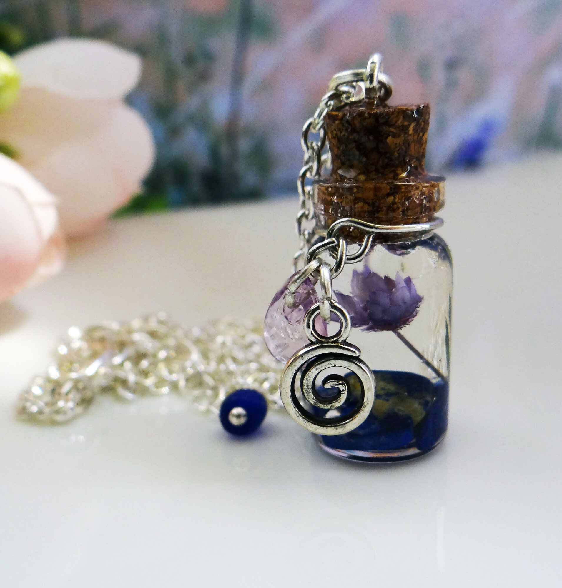 Колье, стекло