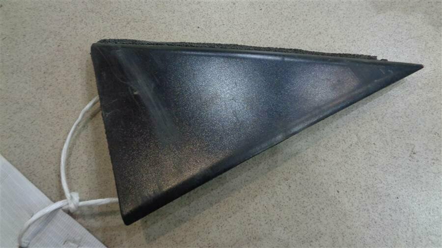 Уголок двери задней правой наружный от Mazda 3 bk 2003-2009