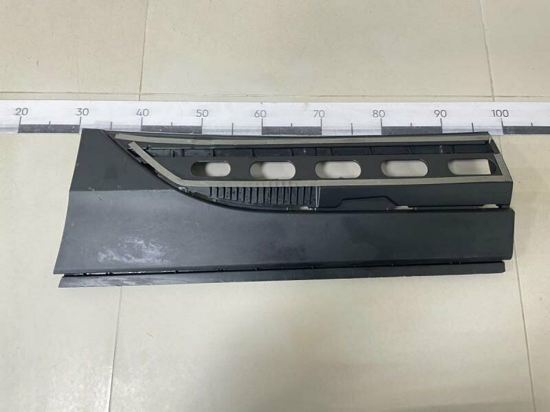 Накладка двери задней левой Volkswagen Tiguan 2017 кат.номер: 5NA854949S