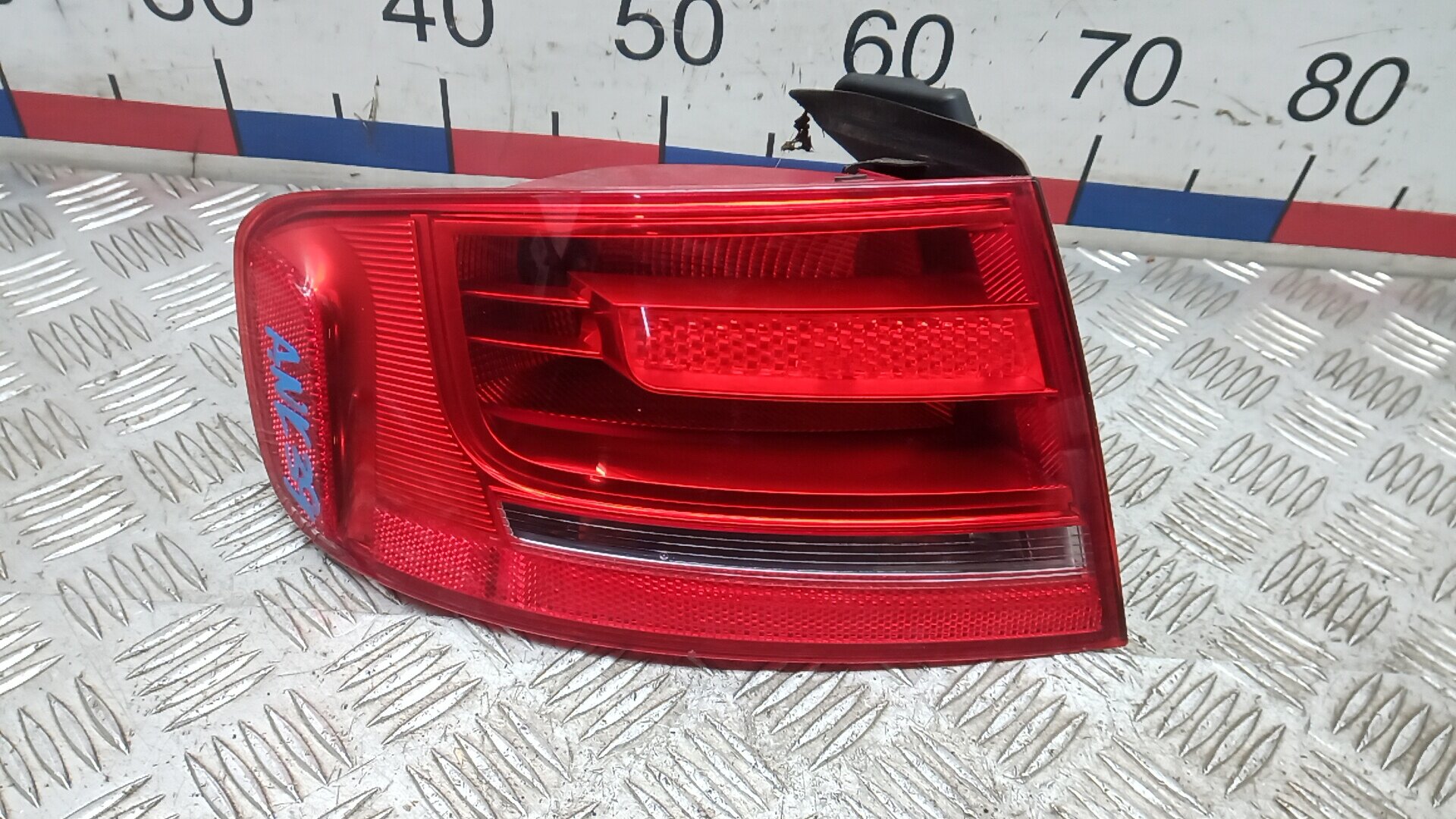 Фонарь задний левый AUDI A4 B8