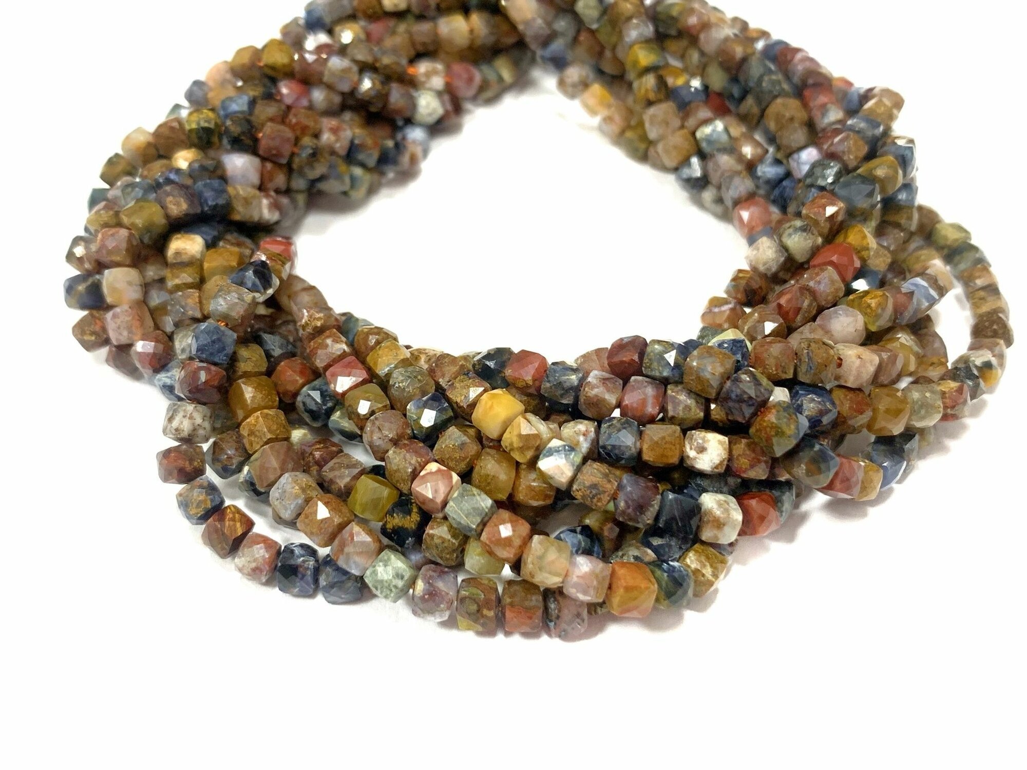 Бусина питерсит А кубик граненый 4 мм (нить 19 см), Suntrim