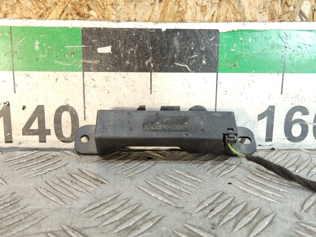 Антенна MERCEDES GL w166 2059053005