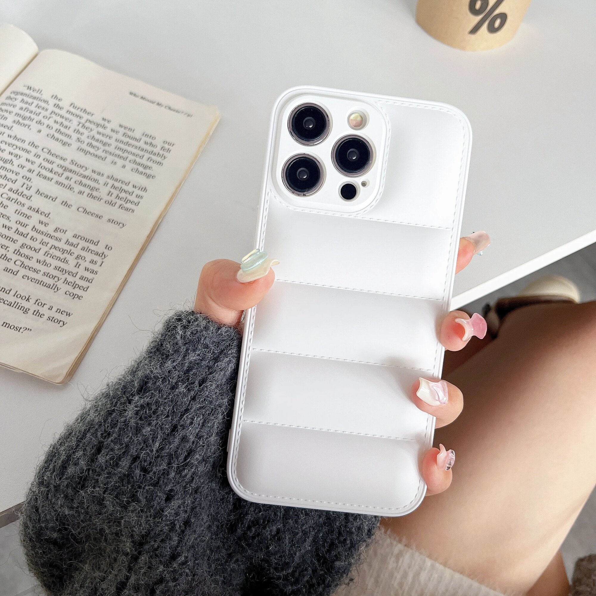 Чехол для телефона-пуховик для iPhone 16 Pro Max 15 14 Plus 13 12 Белый, для айфона 15 Про, White