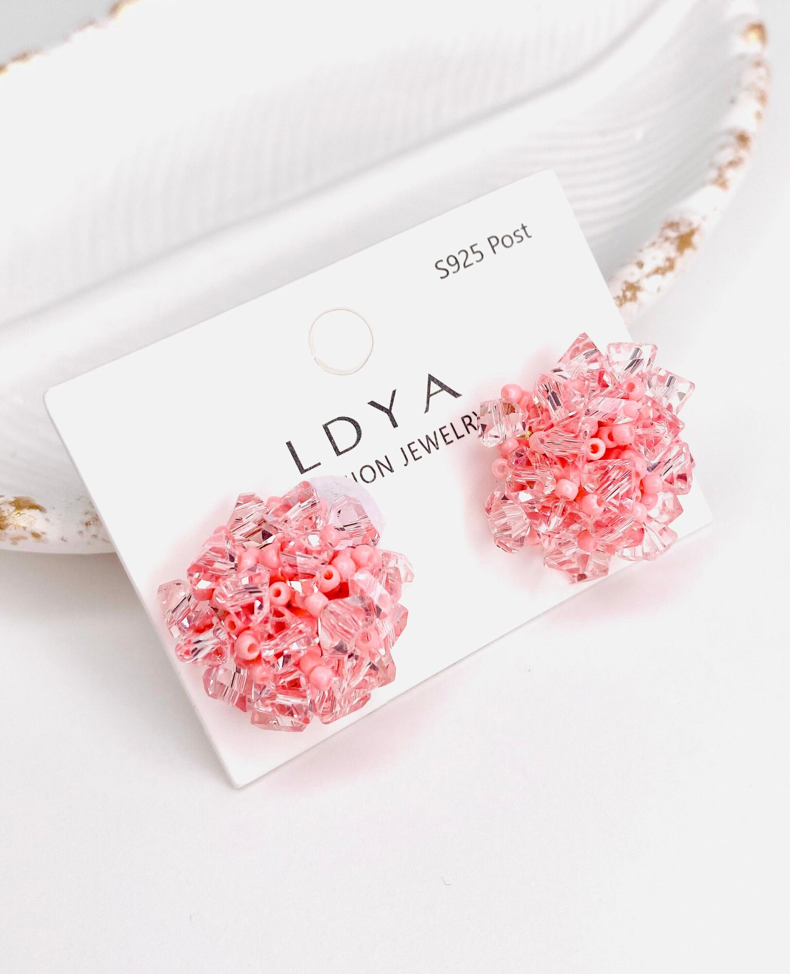 Серьги пусеты, искусственный камень, бисер