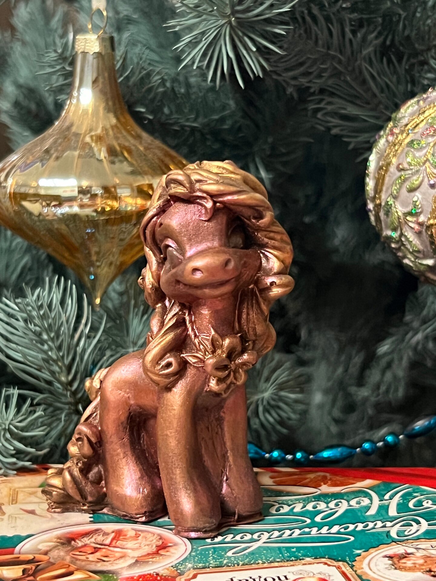 Шоколадная фигура "Лошадь" №4, темный бельгийский шоколад, ручная работа