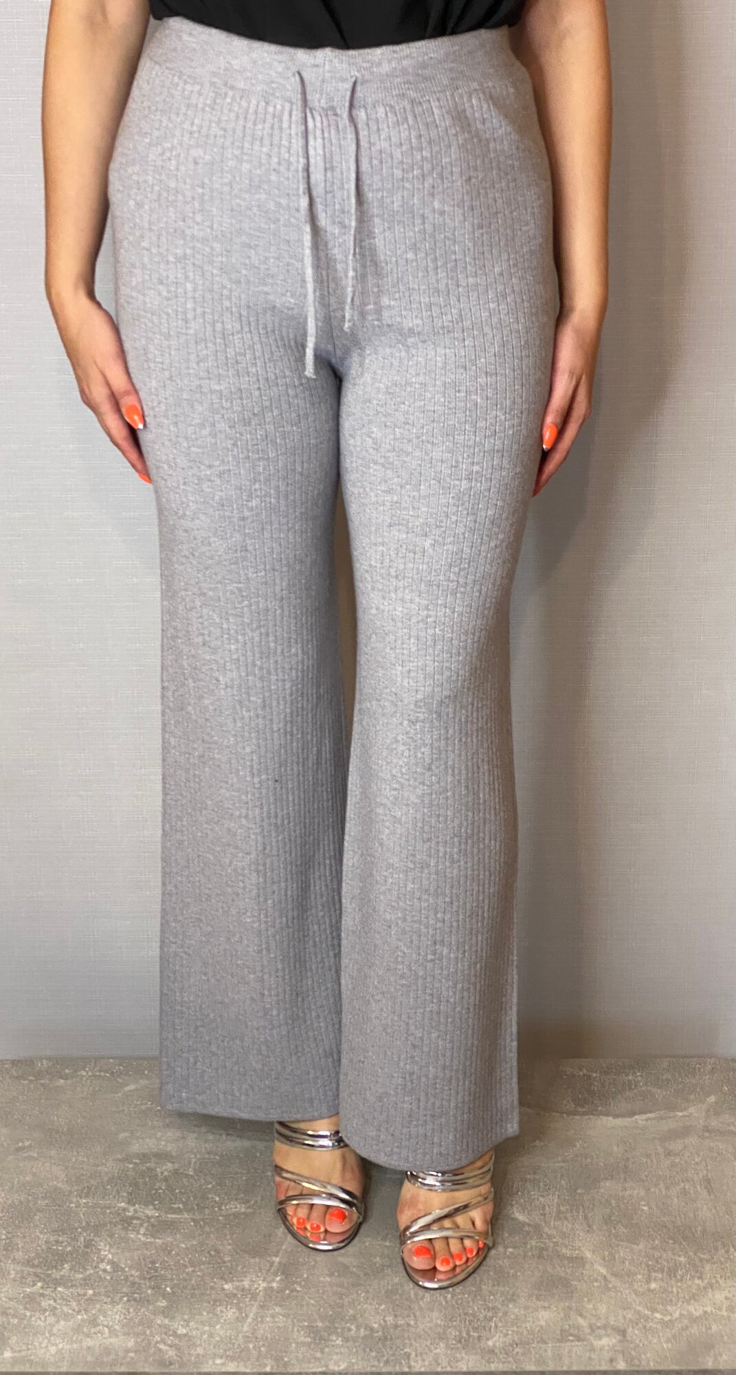 Брюки трубы