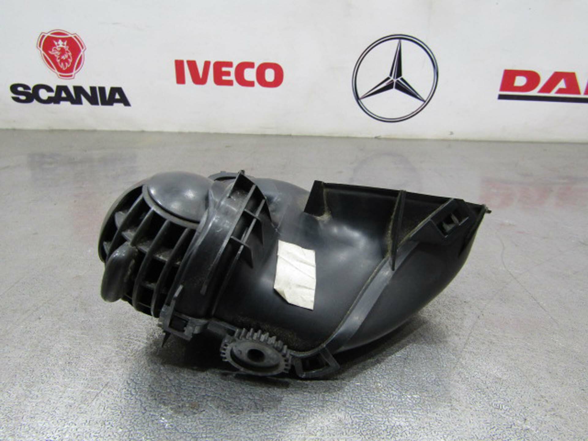 Дефлектор воздушный левой двери Mercedes Axor, Actros