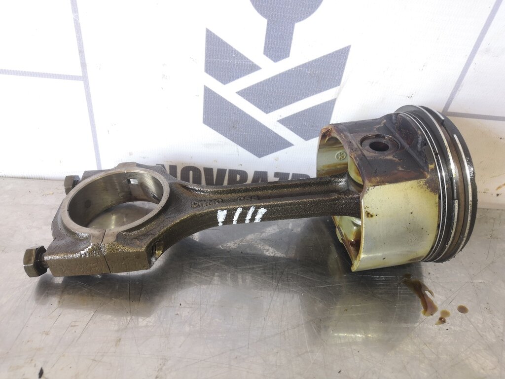 Поршень с шатуном Chevrolet Lacetti 04-13