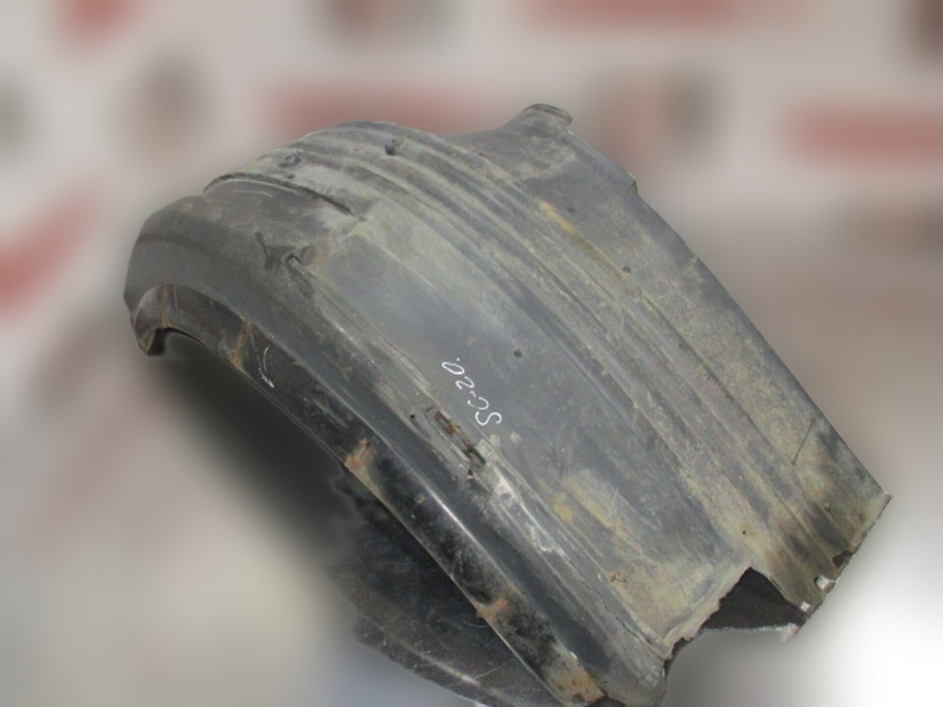 Крыло передней оси, передняя правая часть-задняя левая часть Scania P, G, R, есть повреждение