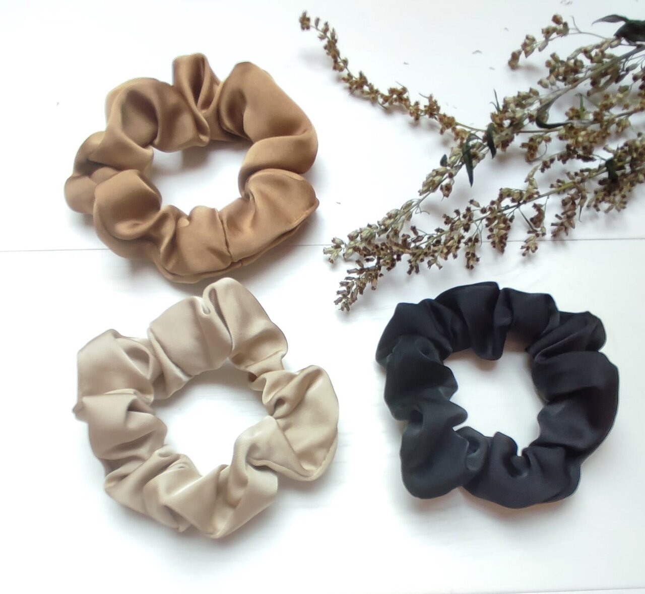 Резинка для волос из ткани, тканевые резинки для пучка, хвоста, набор 3 шт, черная, бежевая