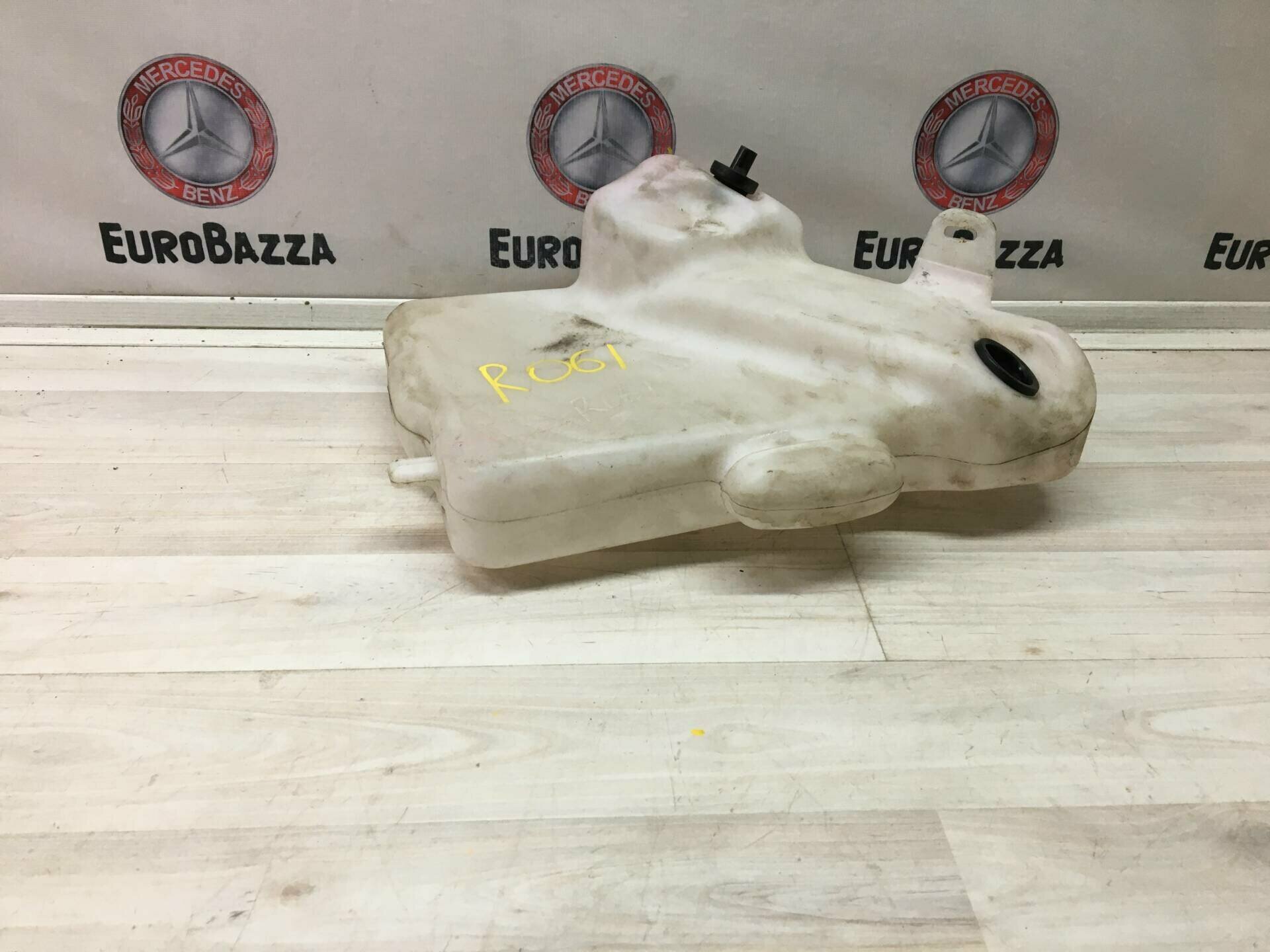 Бачок омывателя лобового стекла Mercedes W171 A1718600160