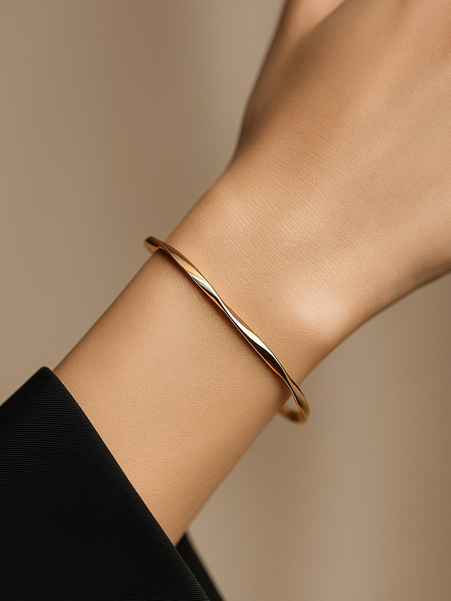 Жесткий браслет