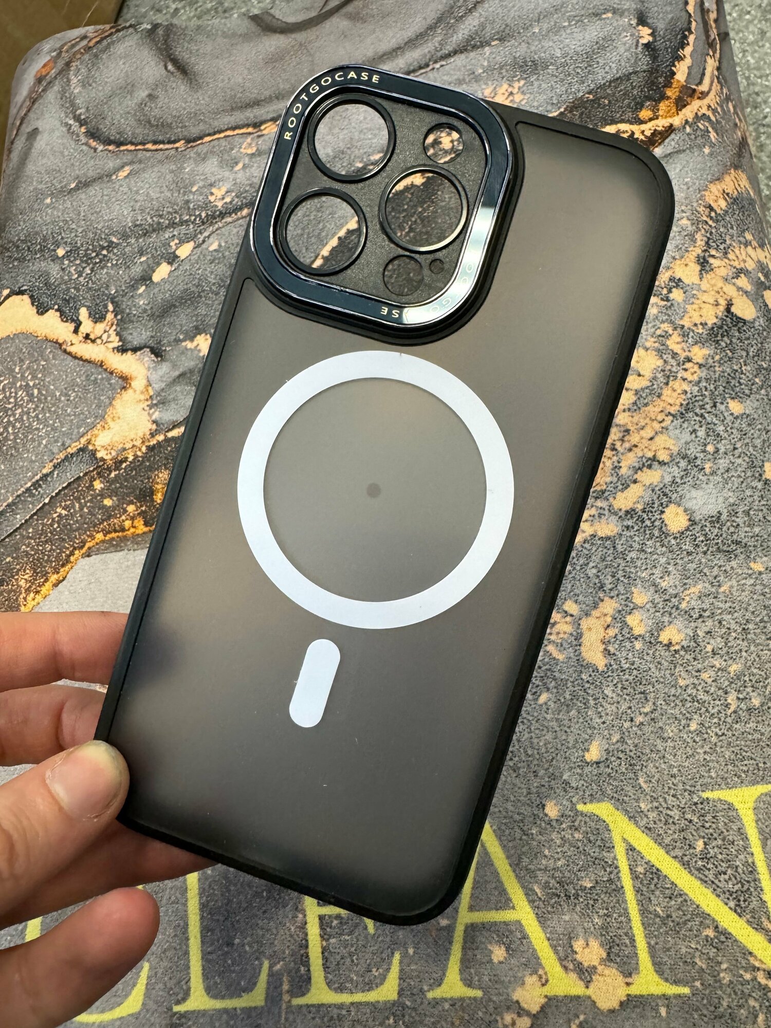 Чехол MyPads для iPhone 14 Pro Max пластиковая крышка прозрачная полная окантовка с Macsafe и защитой камеры черный .