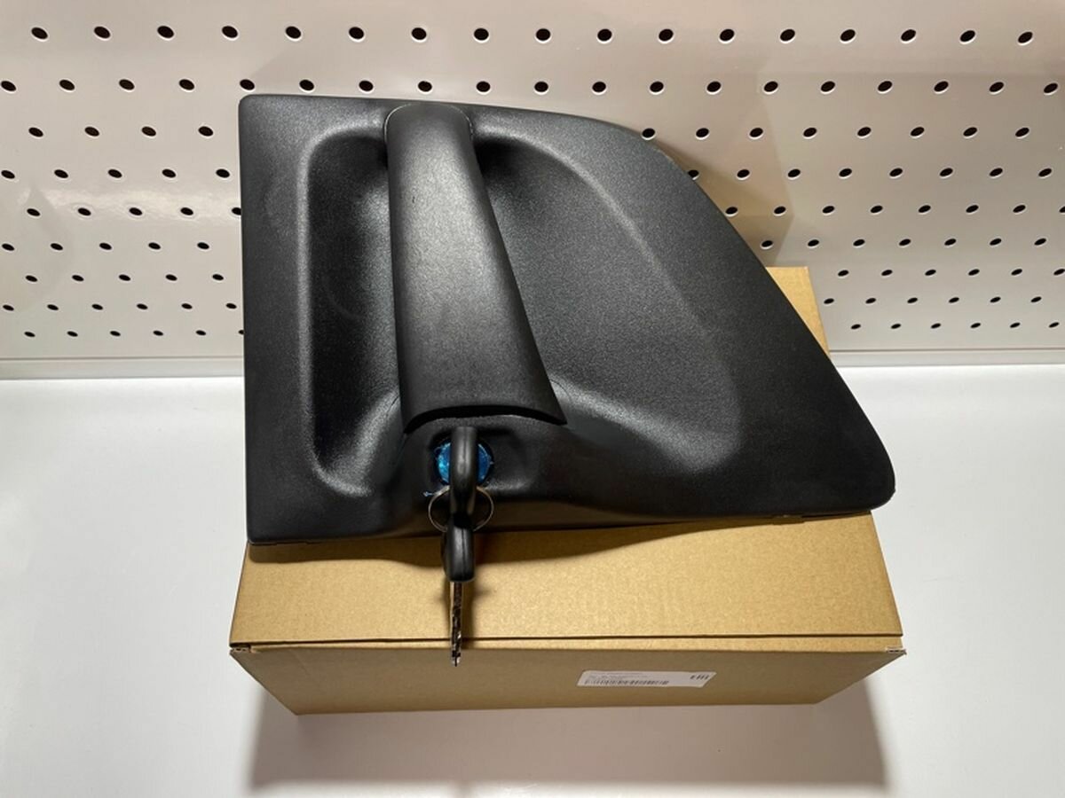 Ручка двери правая скания 4 5 серии ( SCANIA 4-5 P R G series)